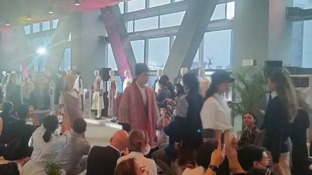 Uniqlo Gandeng Desainer Adrie Basuki Desain Ulang Pakaian Bekas ...
