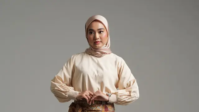 8 Kombinasi Puff Sleeve dan Kain Batik Klasik, Ini Gaya yang Lagi Hits ...