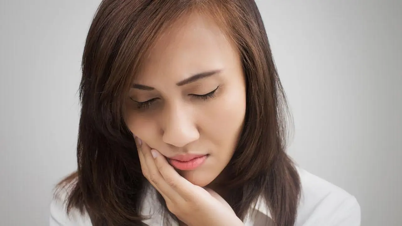 9 Cara Mengobati Sakit Gigi untuk Pertolongan Pertama - Hot Liputan6.com