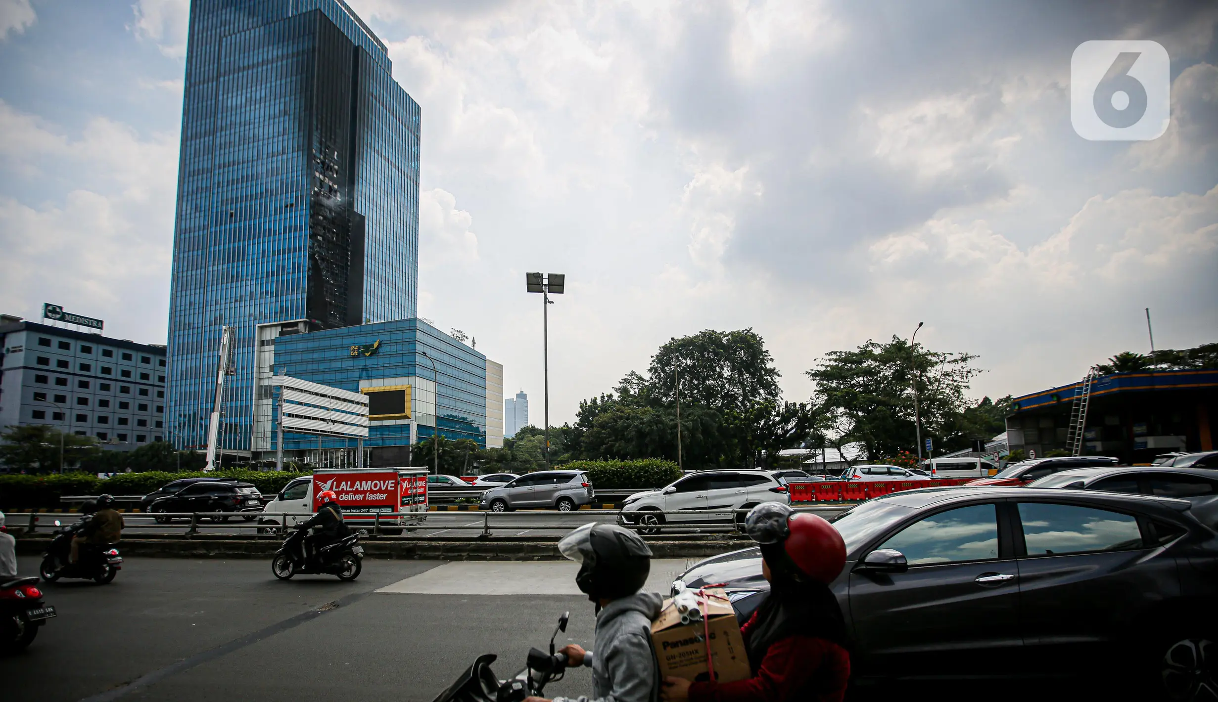 Penampakan Sisa Kebakaran yang Menghanguskan Sebagian Gedung K-Link ...