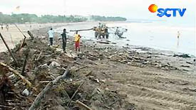 Pantai Kuta Penuh Sampah - News Liputan6.com