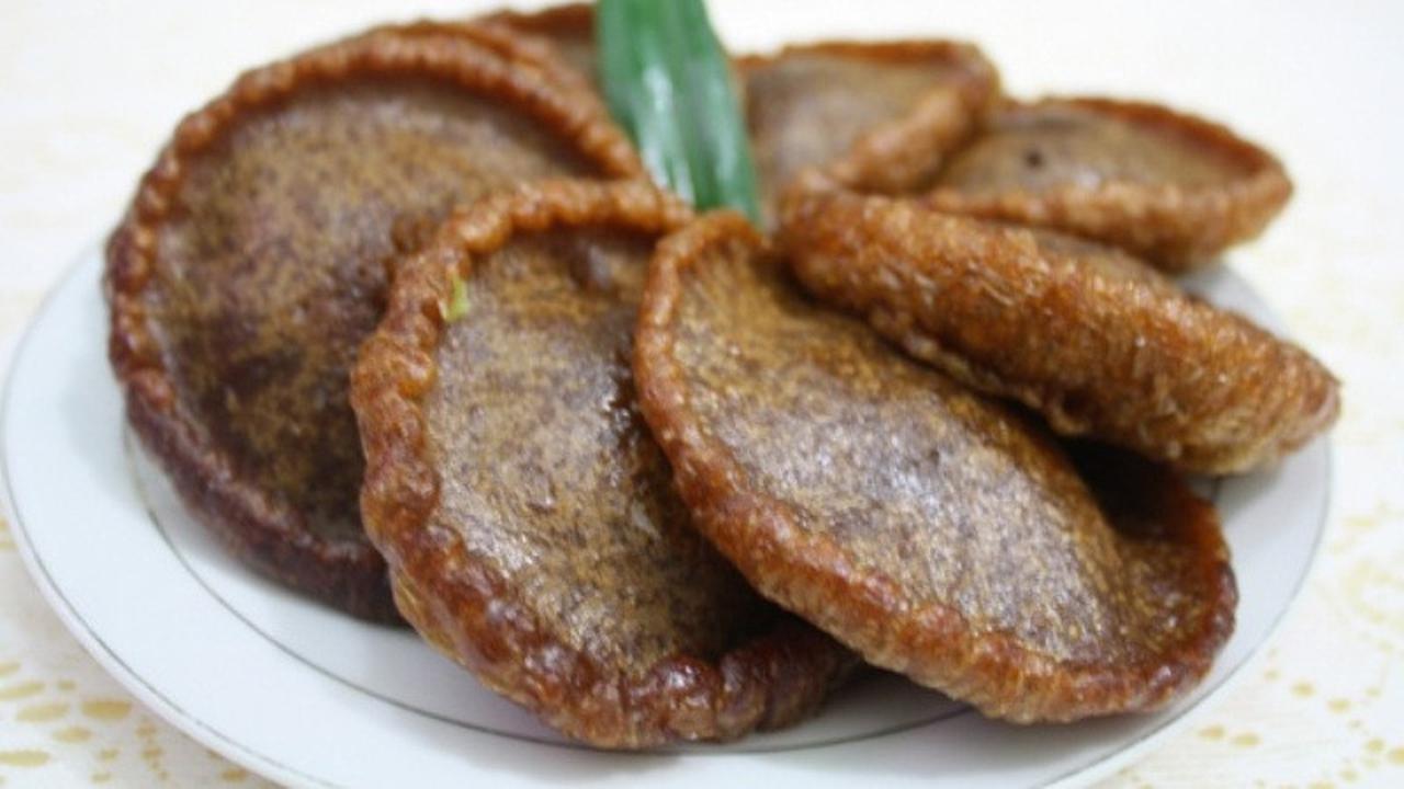 Cara Membuat Kue Cucur Tradisional yang Empuk dan Bersarang