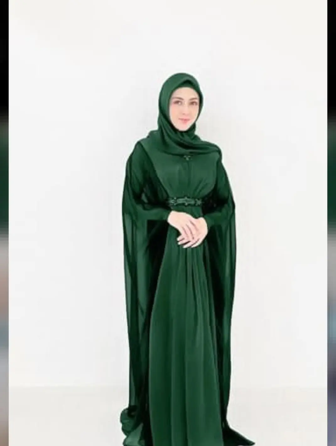 6 Pesona Dhena Devanka, Mantan Istri Ijonk yang Makin Cantik Berhijab ...