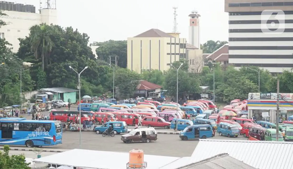 FOTO: Retribusi Terminal Depok Capai Hampir Rp 1,3 M - Foto Liputan6.com