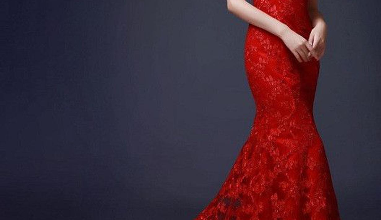 10 Foto Mewah & Megah Gaun Pengantin Nuansa Merah - Photo Fimela.com