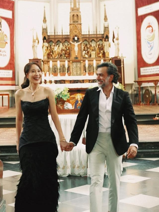 7 Potret Pembaharuan Janji Nikah Jeremy Thomas dan Ina, Bak Pengantin Baru