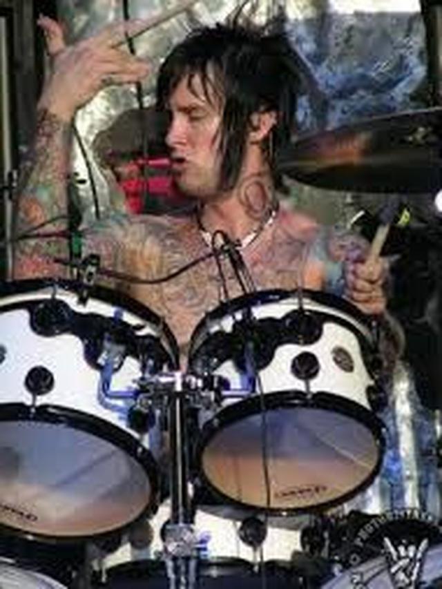 The Rev Adalah Musisi Amerika, Jadi Drummer Terbaik dalam Industri ...