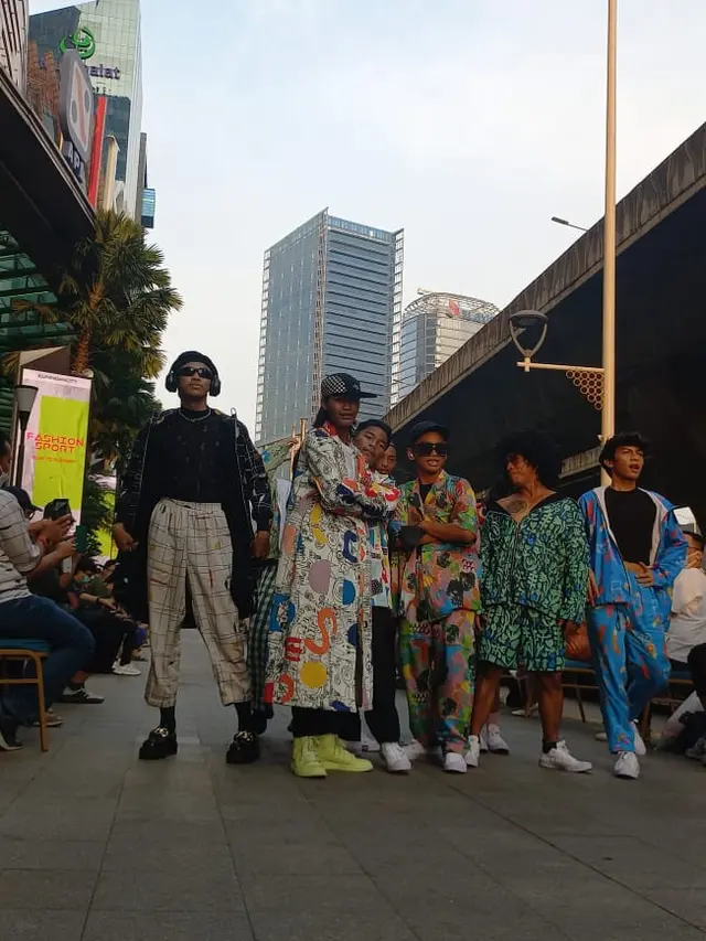 Melihat Aksi Bonge dan Geng Citayam Fashion Week Melenggang di Runway Sesungguhnya - Fashion ...