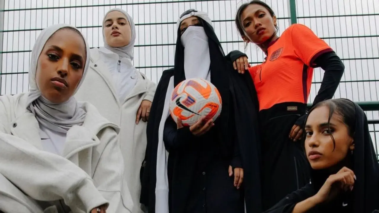 Nike by You x Saeedah Haque Rilis Koleksi Niqab untuk Pertama Kalinya ...