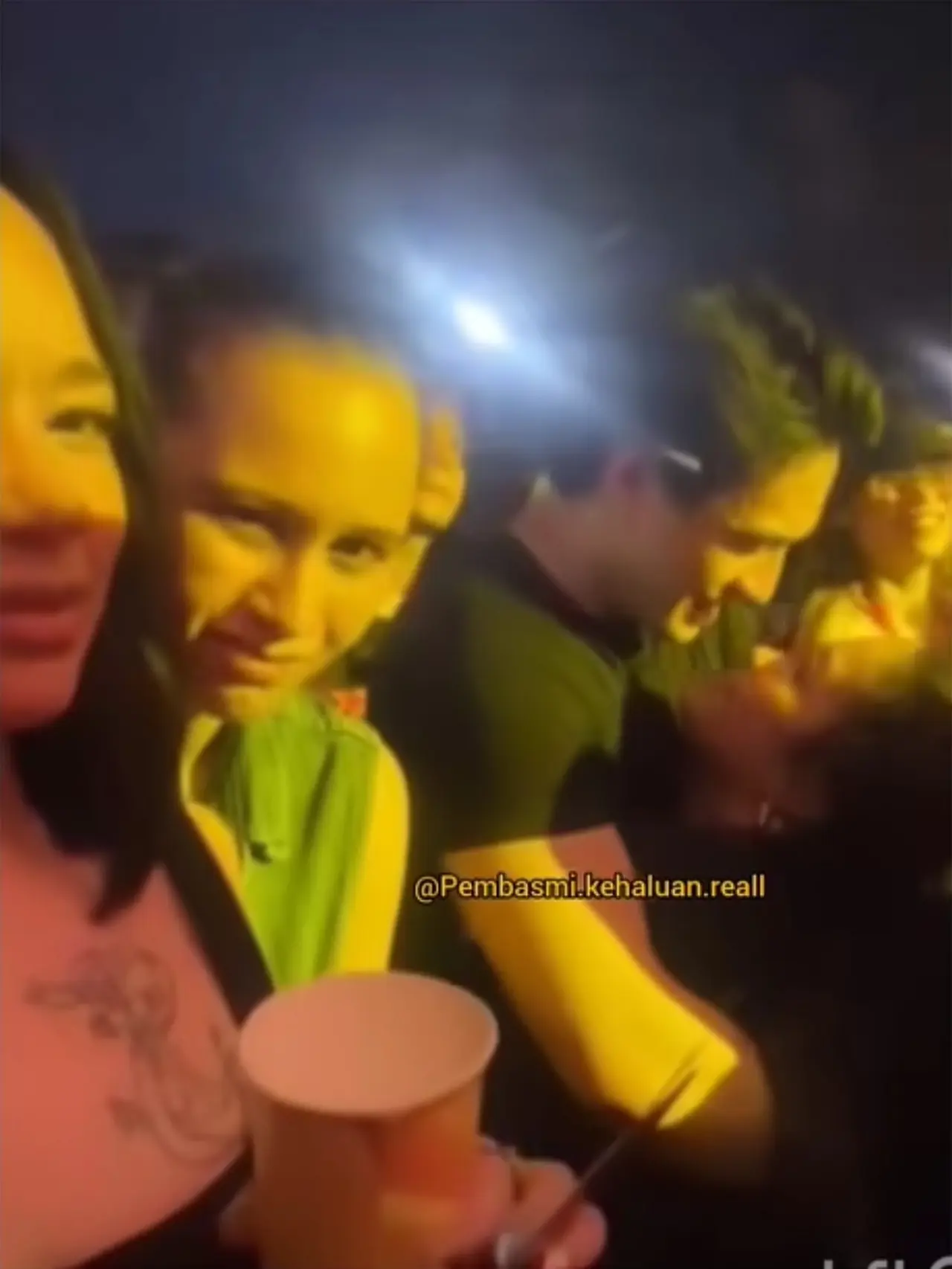 7 Potret Neyia Kameron, Cewek yang Viral Mesra Bareng Jefri Nichol ...