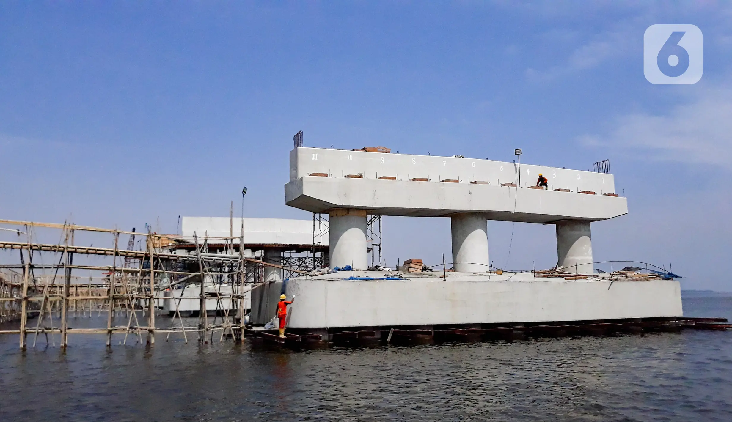 FOTO: Pembangunan Jembatan Pulau C Reklamasi - Dadap - Foto Liputan6.com