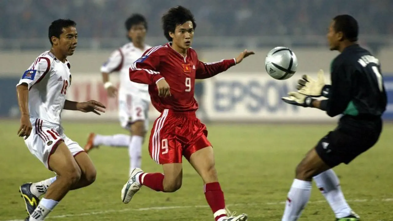 7 Kiper Legendaris Indonesia, dari Maulwi Saelan hingga Hendro Kartiko ...