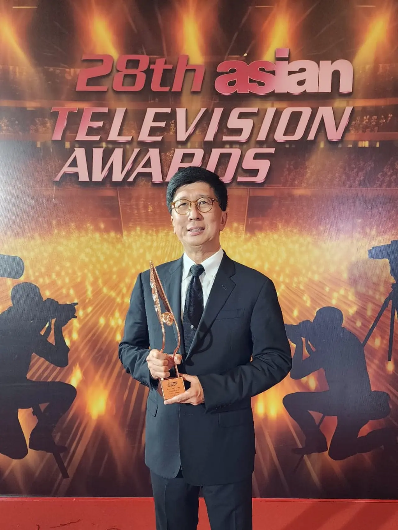 CEO SCM Sutanto Hartono Raih Penghargaan Khusus Outstanding ...