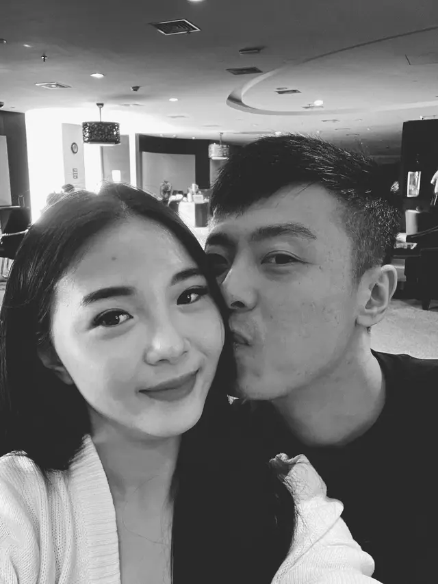 7 Potret Kapten Vincent Bersama Istri dan Anak yang Tampil Makin Mesra ...