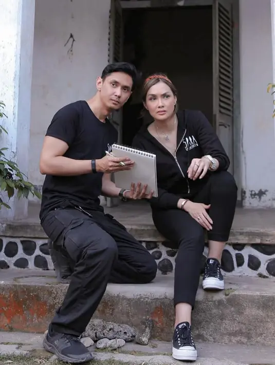 FOTO: Si Tampan Wisnu Hardana, Adik Sara Wijayanto yang Juga Suka ...