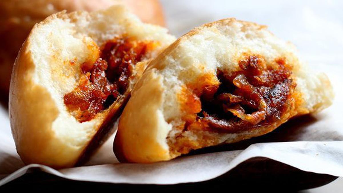 Resep Roti Goreng Isi Sambal Goreng Teri - Lifestyle Fimela.com