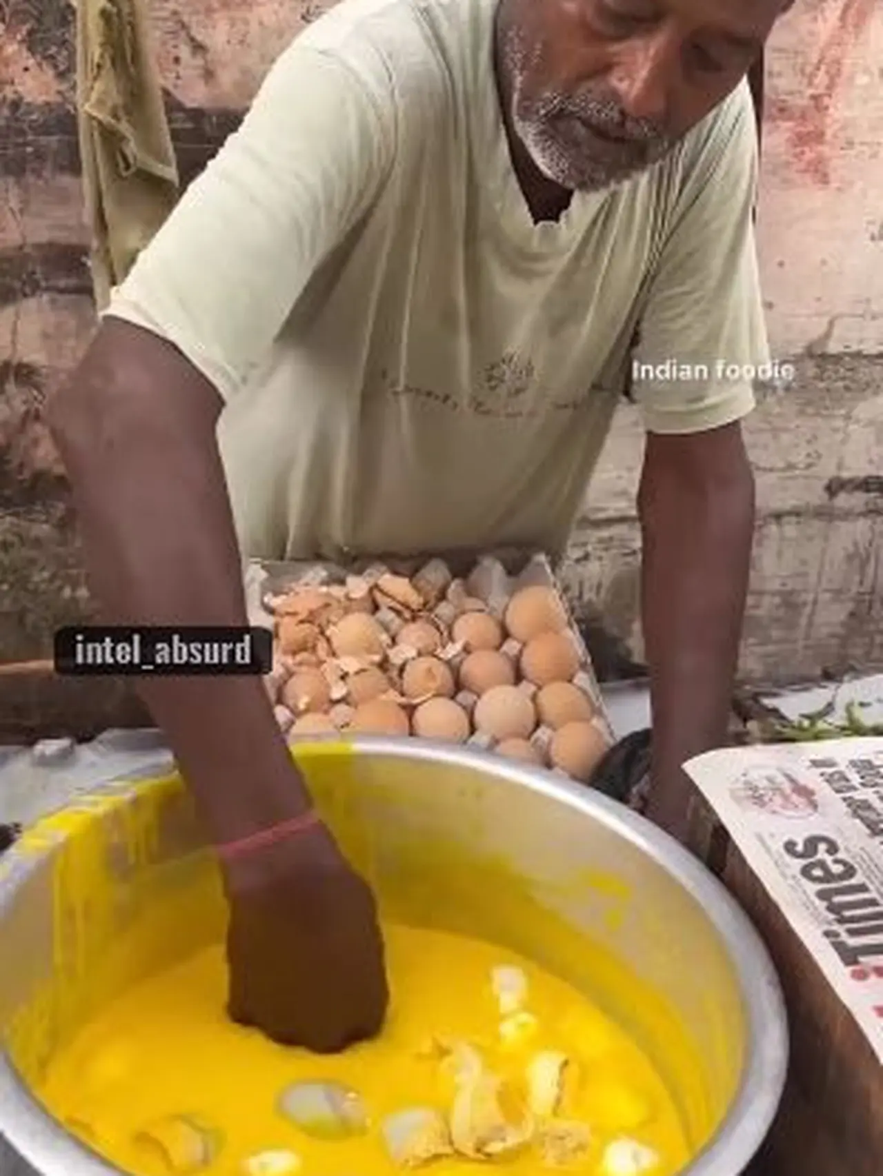 6 Tingkah Penjual India Saat Aduk Makanan Ini Bikin Jijik, Nyeleneh ...