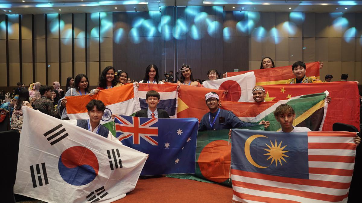 AWMUN XII Bali Offline Conference dan AYIMUN 25th Virtual Conference ...