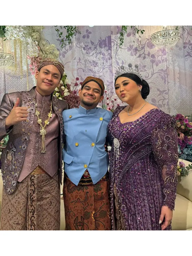 7 Potret Fadil Jaidi di Rangkaian Pernikahan Clarissa Putri, Setia Mendampingi - Hot Liputan6.com