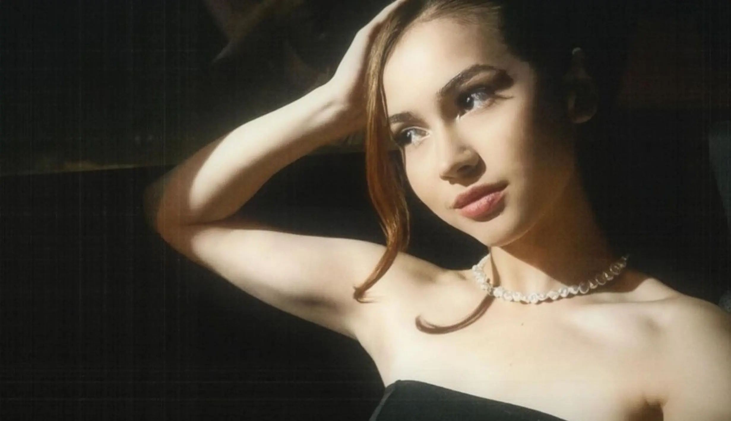 8 Potret Sandrinna Michelle yang Kerap Terbuka, Dinilai Terlalu Dewasa ...