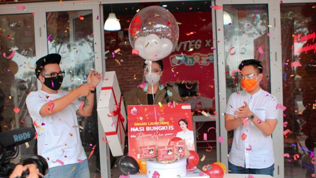 Chef Devina Hermawan dan Wowteg Luncurkan Menu Nasi Bungkus Kekinian