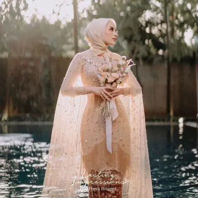 Pesona Kebaya Nude Inspirasi Elegan Dari Tamara Bleszynski Hingga Ayu Ting Ting Fashion