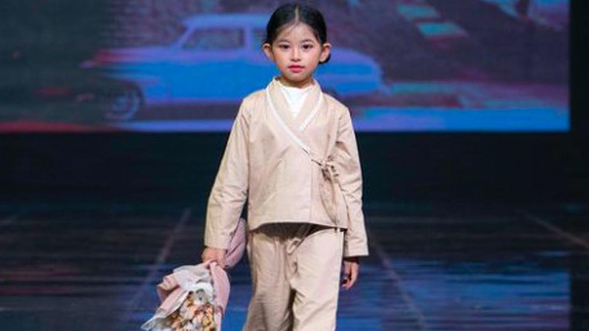 Model Cilik Adella Sunarti Terus Menimba Pengalaman usai Tampil di JFR 2024