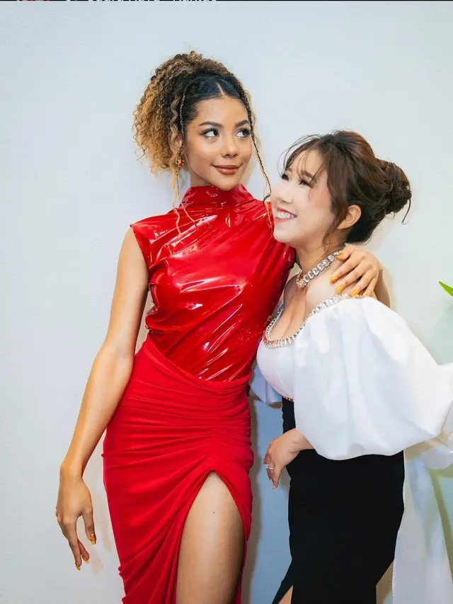 7 Potret Zsa Zsa Utari di Gala Premiere 'Pasutri Gaje', Bak Aktris ...