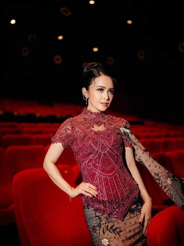 Totalitas Michelle Ziudith Bintangi Film Angel Pol, Jadi Biduan Dangdut ...