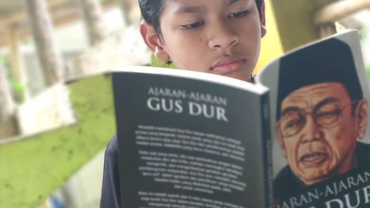 Putri Gus Dur: David Latumahina Sejak Mualaf Pergi Sendiri ke Makam ...