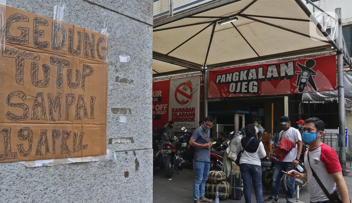 FOTO: Penutupan Pasar Tanah Abang Berlanjut - Foto Liputan6.com