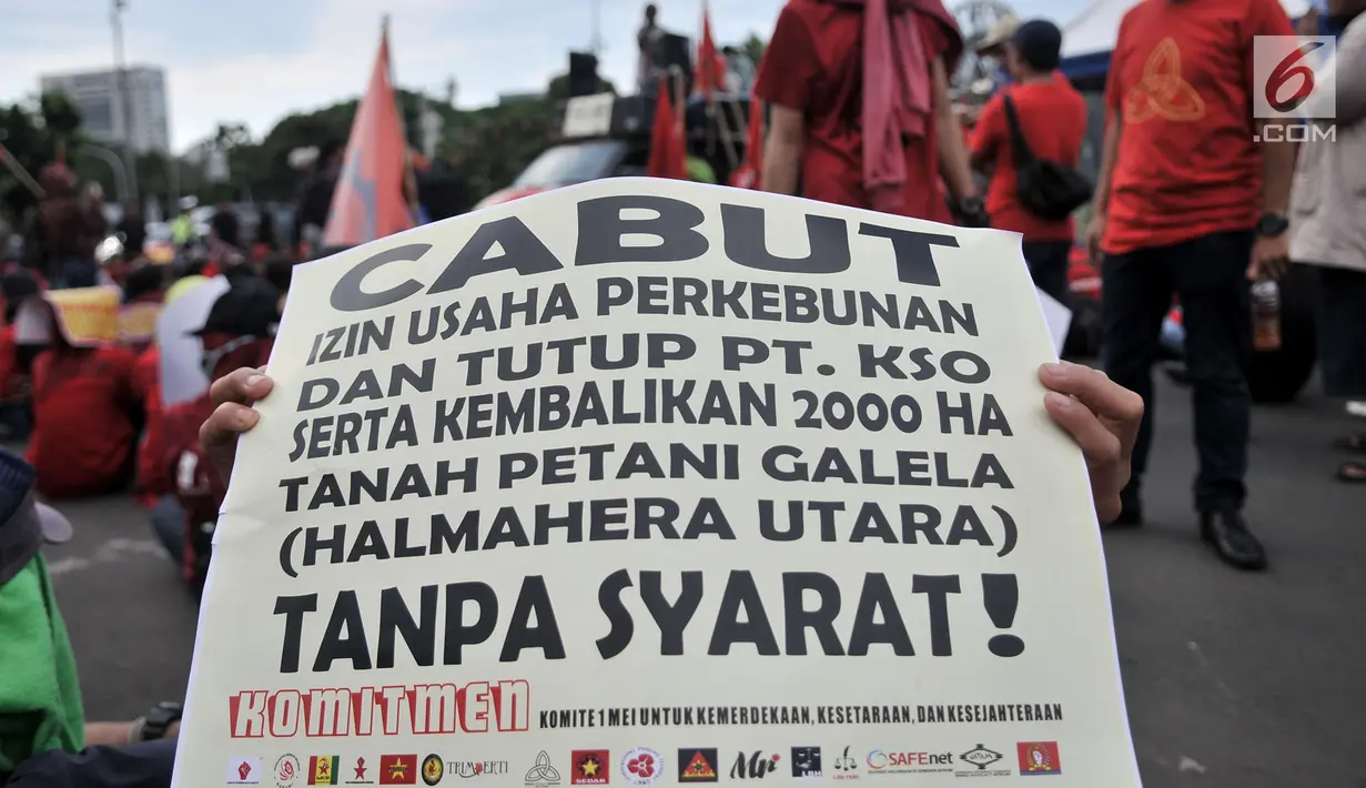 FOTO: Peringatan 20 Tahun Reformasi, Massa Datangi Istana Merdeka ...