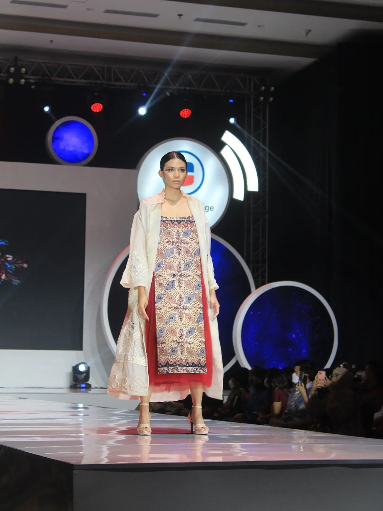 LaSalle College Jakarta Tampilkan Keindahan Kain Nusantara dalam Sphere ...