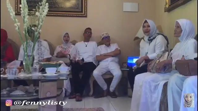 10 Potret Rumah Artis Senior Pangky Suwito-Yati Octavia Luas dan Asri - ShowBiz Liputan6.com