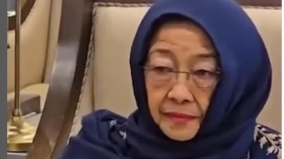 Pakai Busana Muslimah dan Kerudung, Penampilan Megawati Saat Umrah Tuai Pujian