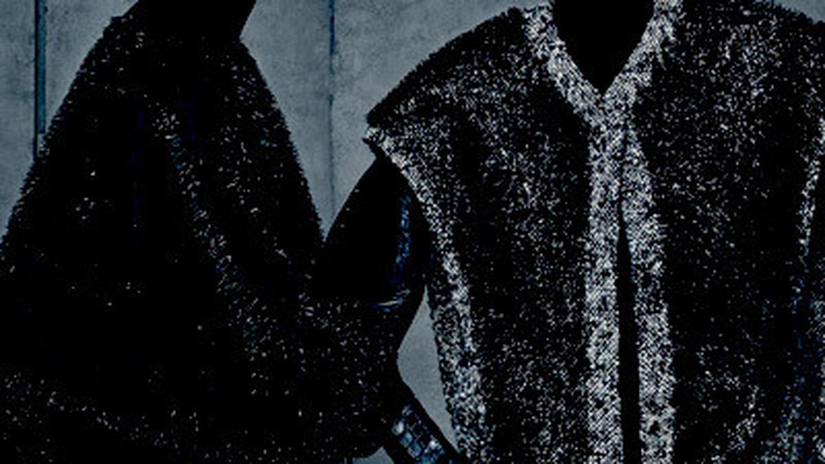 Dua Model Ikonik Dalam Satu Campaign High Fashion Terbaru