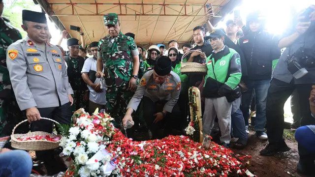 Detik-Detik Affan Kurniawan Dilindas Rantis Brimob: Terjebak saat Antar ...