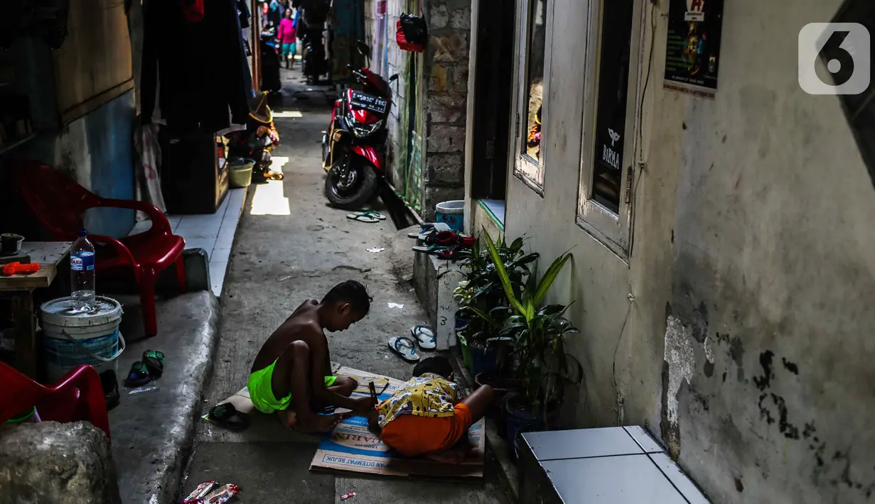 FOTO: Melihat Aktivitas Warga Muara Angke yang Menolak Penggusuran ...