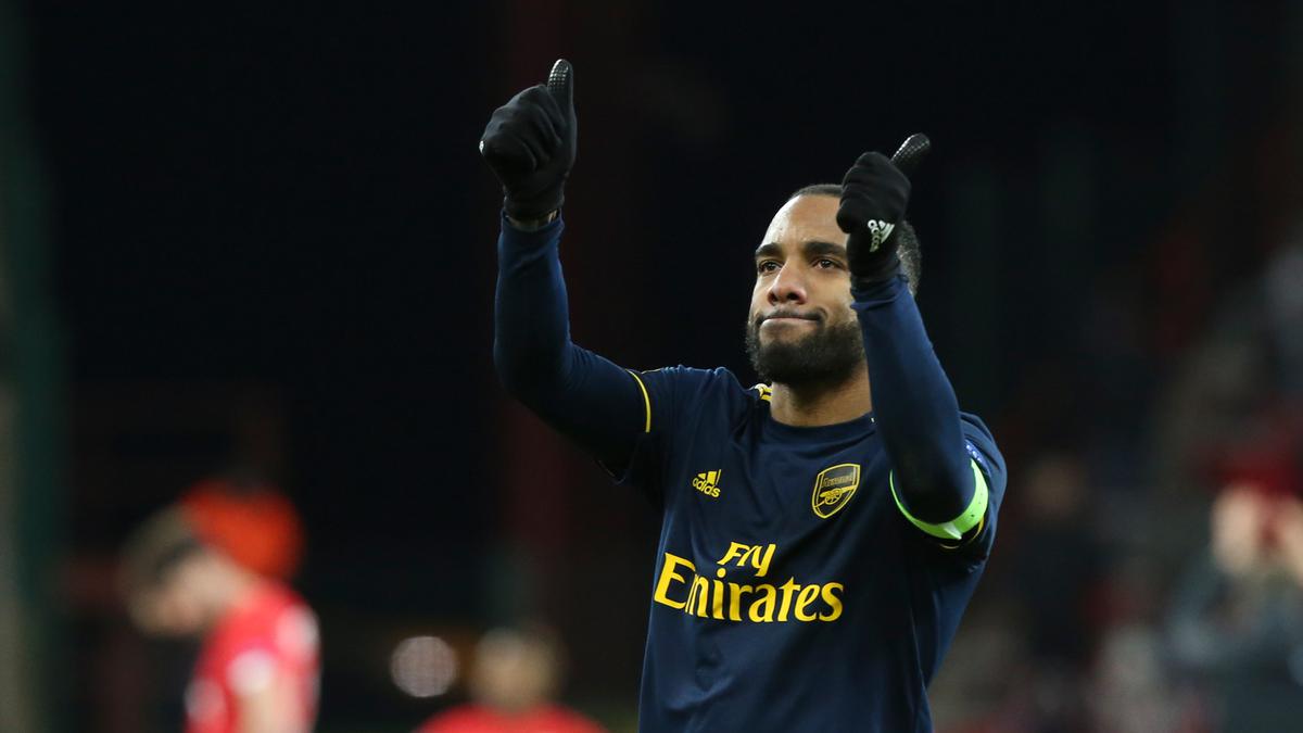 Legenda Arsenal: Jangan Nilai Lacazette Berdasarkan Jumlah Gol - Bola ...