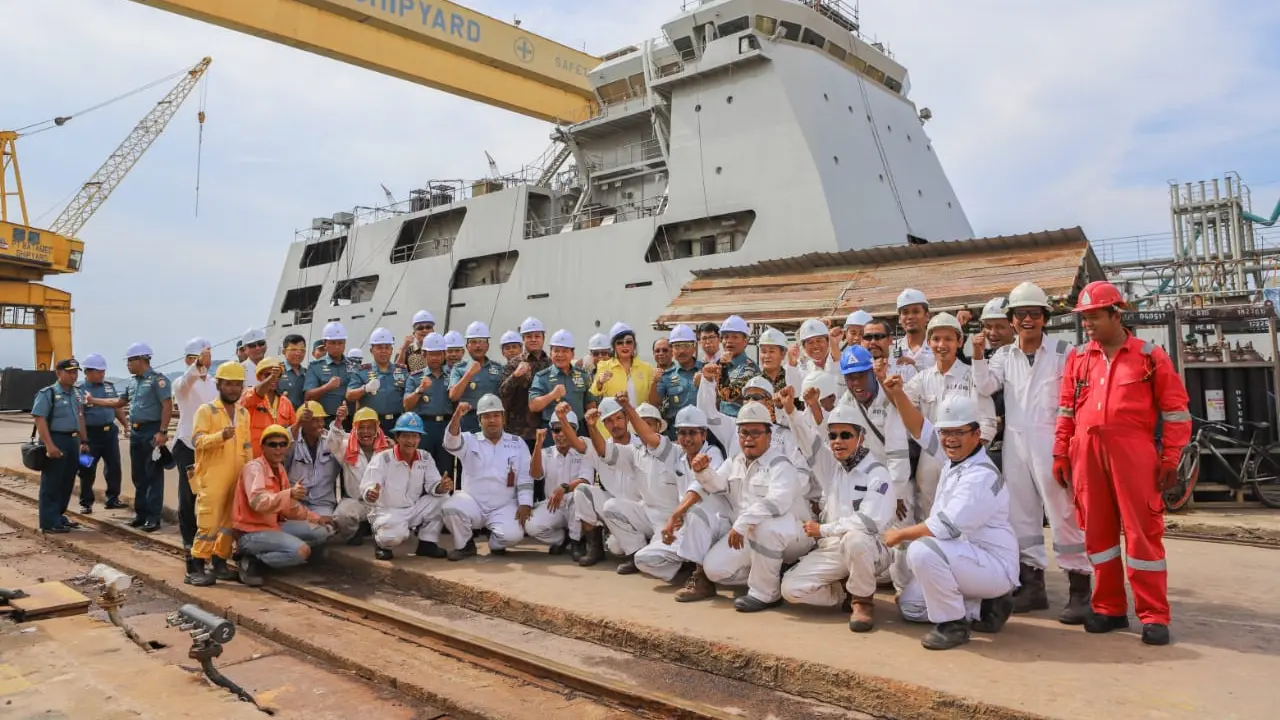 Batamec Shipyard Kembali Garap Kapal Bantu Cair Minyak Pesanan TNI AL ...