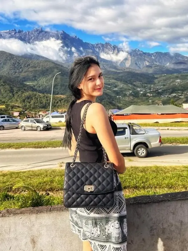 10 Potret Cantiknya Yasmine Ow, Selebgram Asal Malaysia Adik Ipar Ammar ...