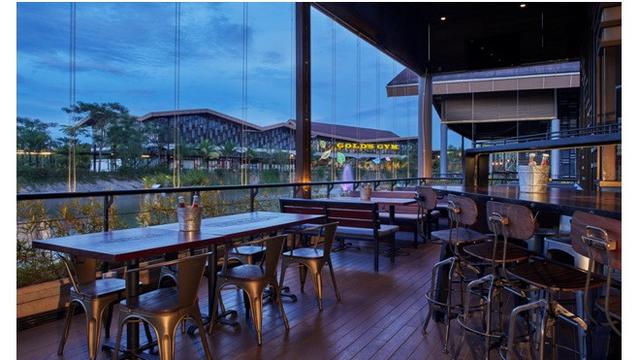 Tempat Hangout Asyik di Tepi Danau The Breeze BSD - Lifestyle Liputan6.com