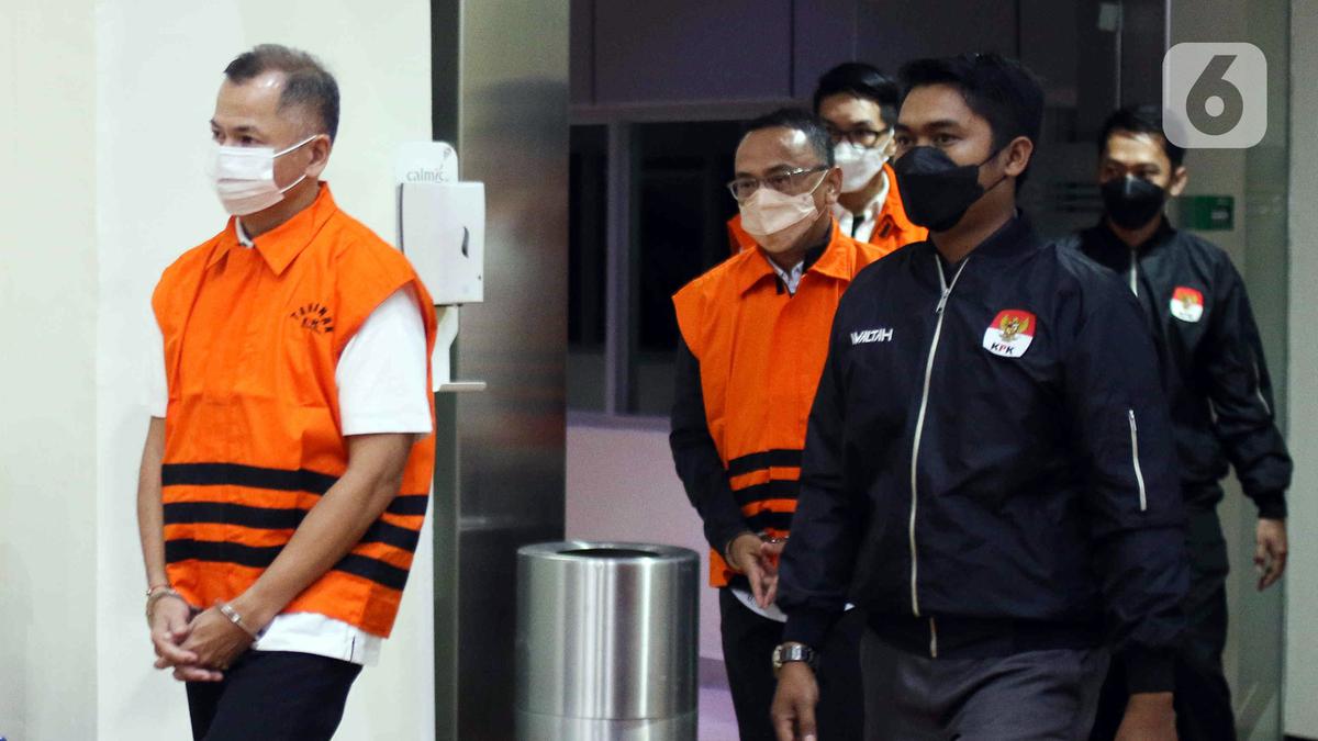 Kpk Tahan Tiga Tersangka Korupsi Lelang Penyaluran Bansos Beras Foto