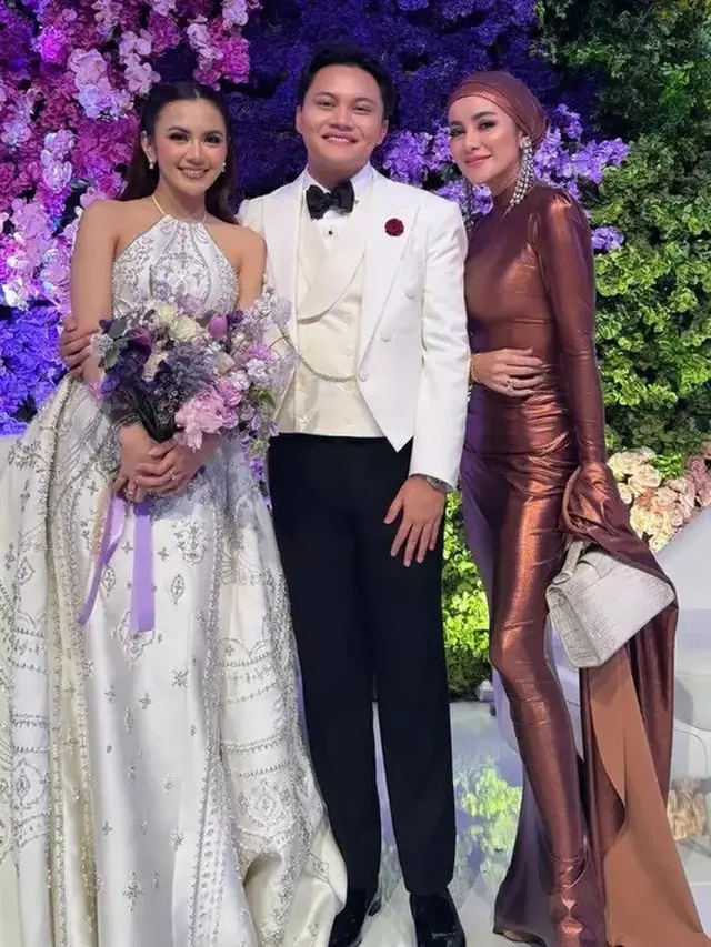 12 Potret Artis Kondangan Ke Pernikahan Rizky Febian dan Mahalini ...