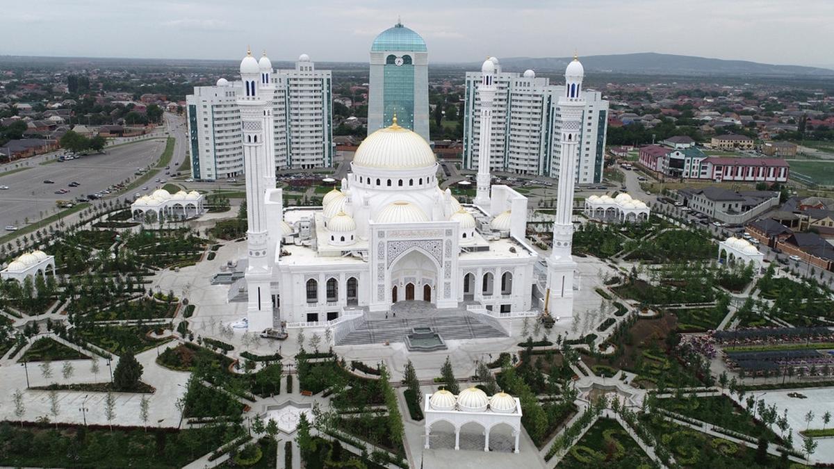 6 Potret Prophet Muhammed Mosque, Terbesar dan Terindah di Eropa