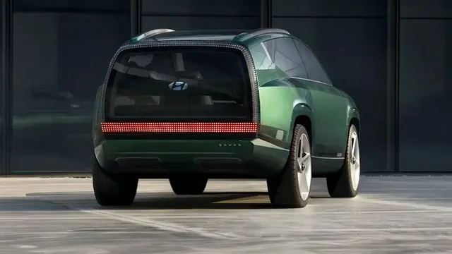 SUV Listrik 3 Baris Hyundai Ioniq 7 Tertangkap Kamera Jelang Debut Juli 2024 - Otomotif Liputan6.com