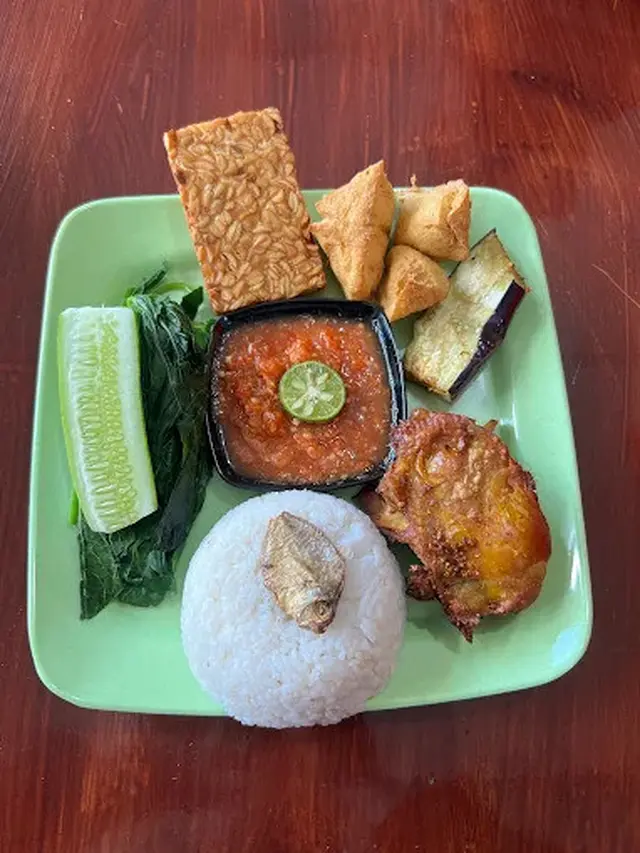 8 Rekomendasi Nasi Tempong di Surabaya yang Pedasnya Bikin Nagih dan ...