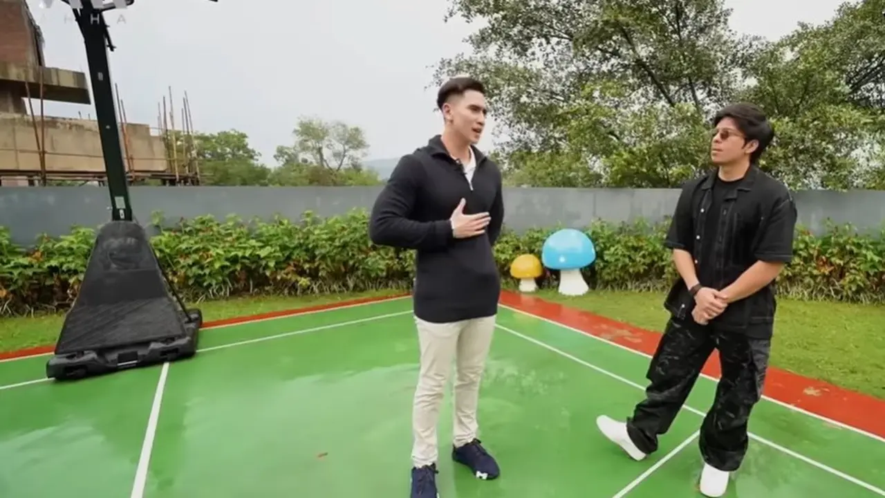 14 Potret Rumah Baru Verrell Bramasta dengan View Gunung Salak ...