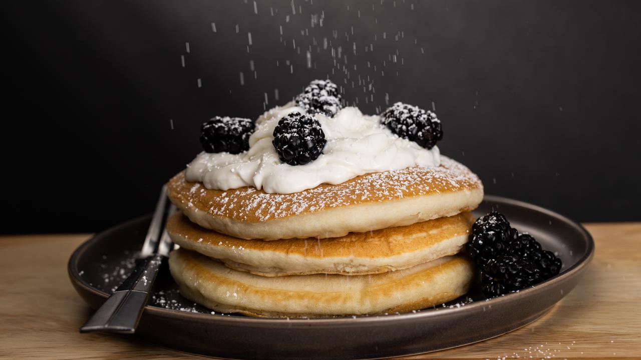 10 Cara Membuat Pancake Mudah dan Enak, Enggak Perlu Ribet