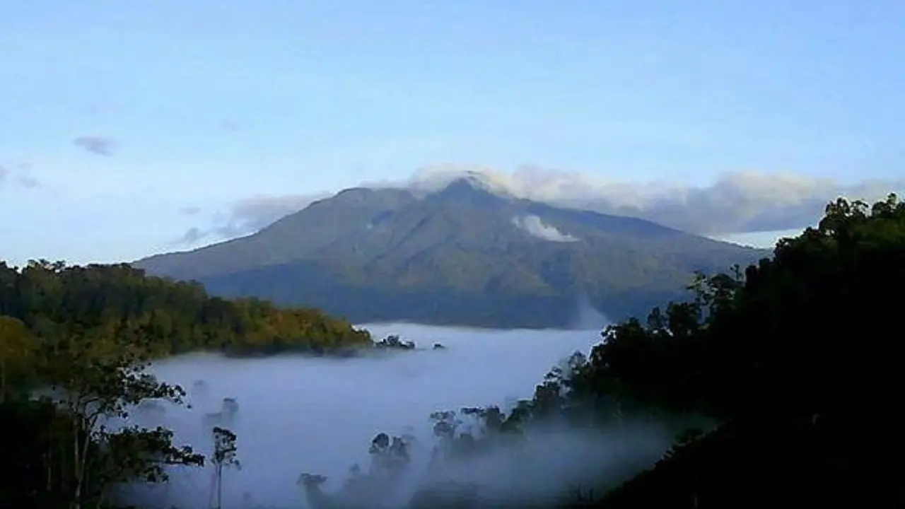 6 Fakta Menarik Gunung Pesagi, Gunung Tertinggi di Lampung dengan ...
